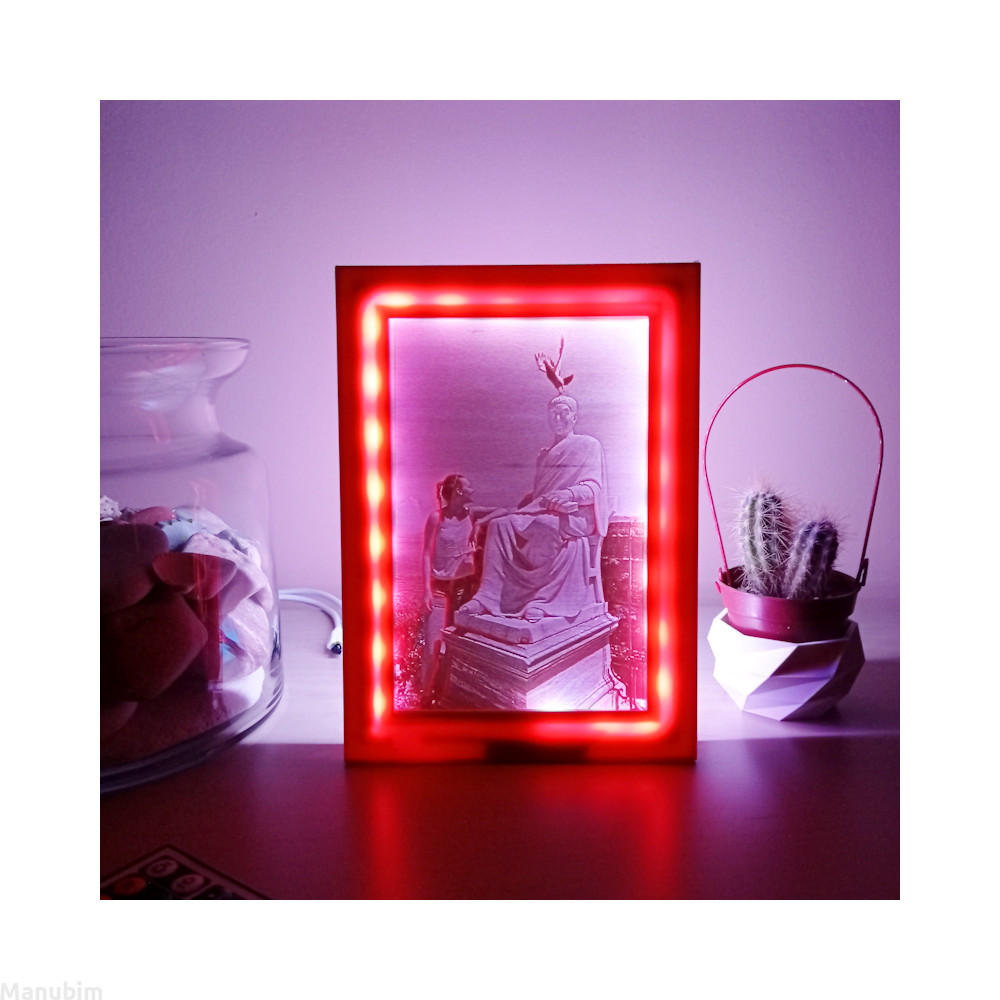 3D Printed Photo in color frame with LED light, 10x15 | Manubim