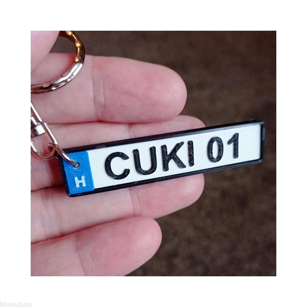 License Plate Keychain with custom text | Manubim