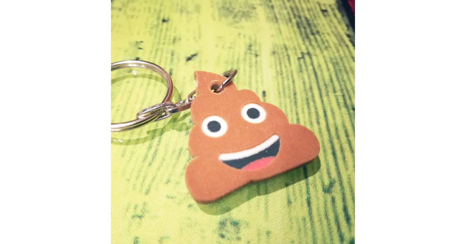3D printed Pile of Poo Emoji Keychain - creative gift (DIY).